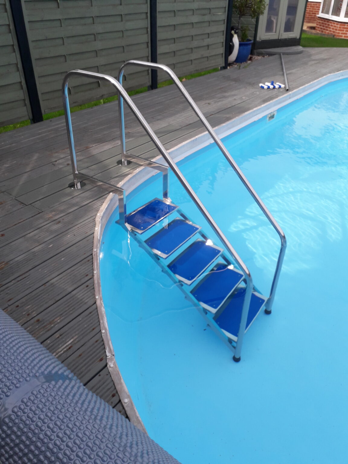 Pool Access Steps - APG Leisure